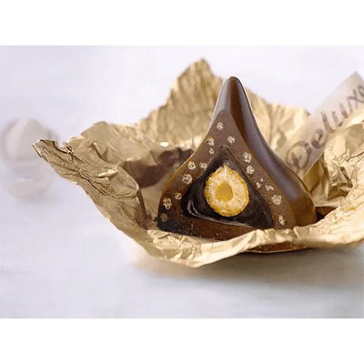 Hershey's Hazelnut Kisses Deluxe Premium Collection: 35-Piece Acrylic ...