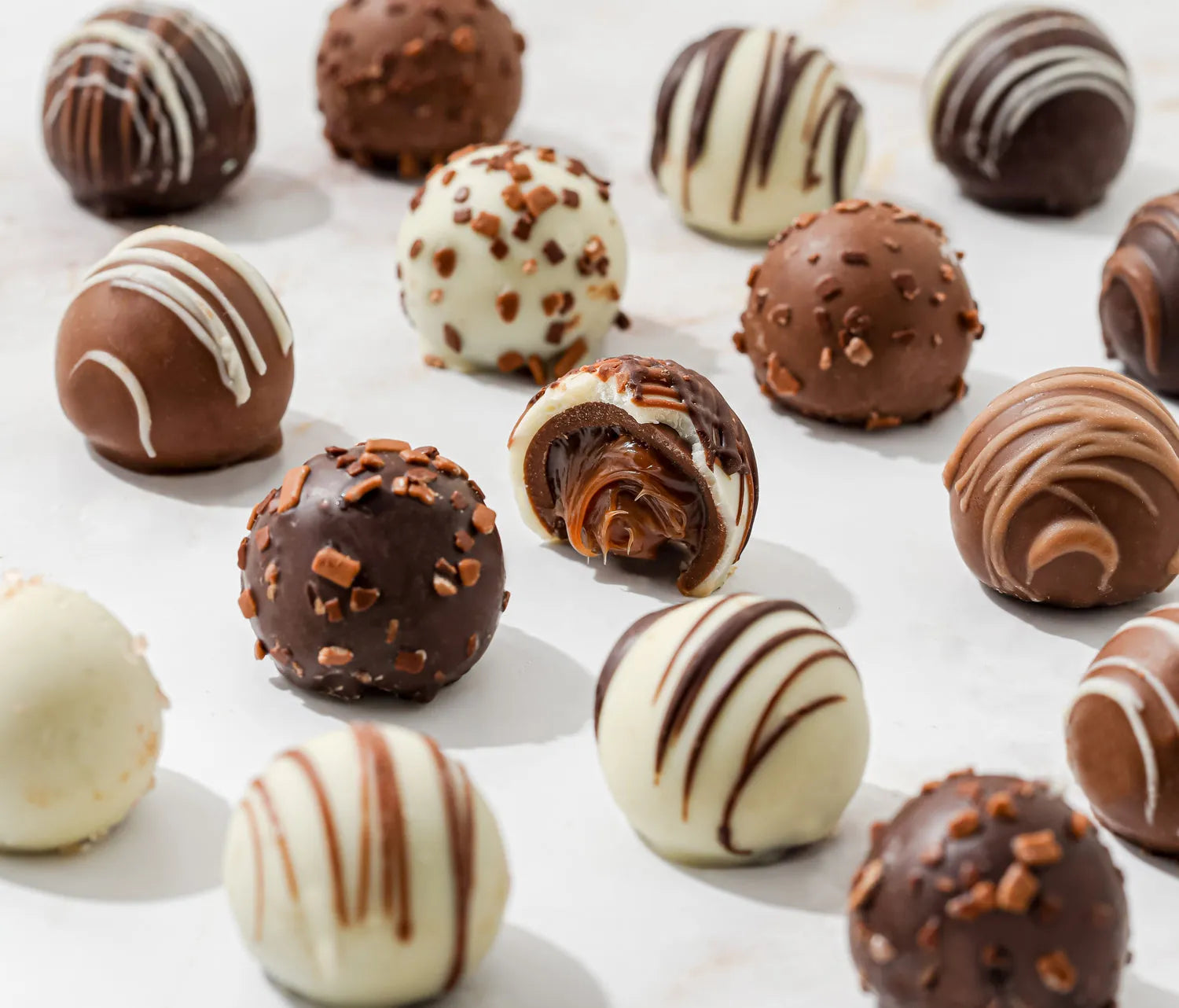 Bonnie and Pop The Gilded Gift box Truffle Collection – Candy Warehouse
